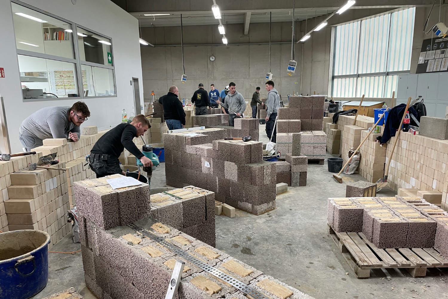 Praxisgerechte Unterstützung der Maurerausbildung | Bisotherm